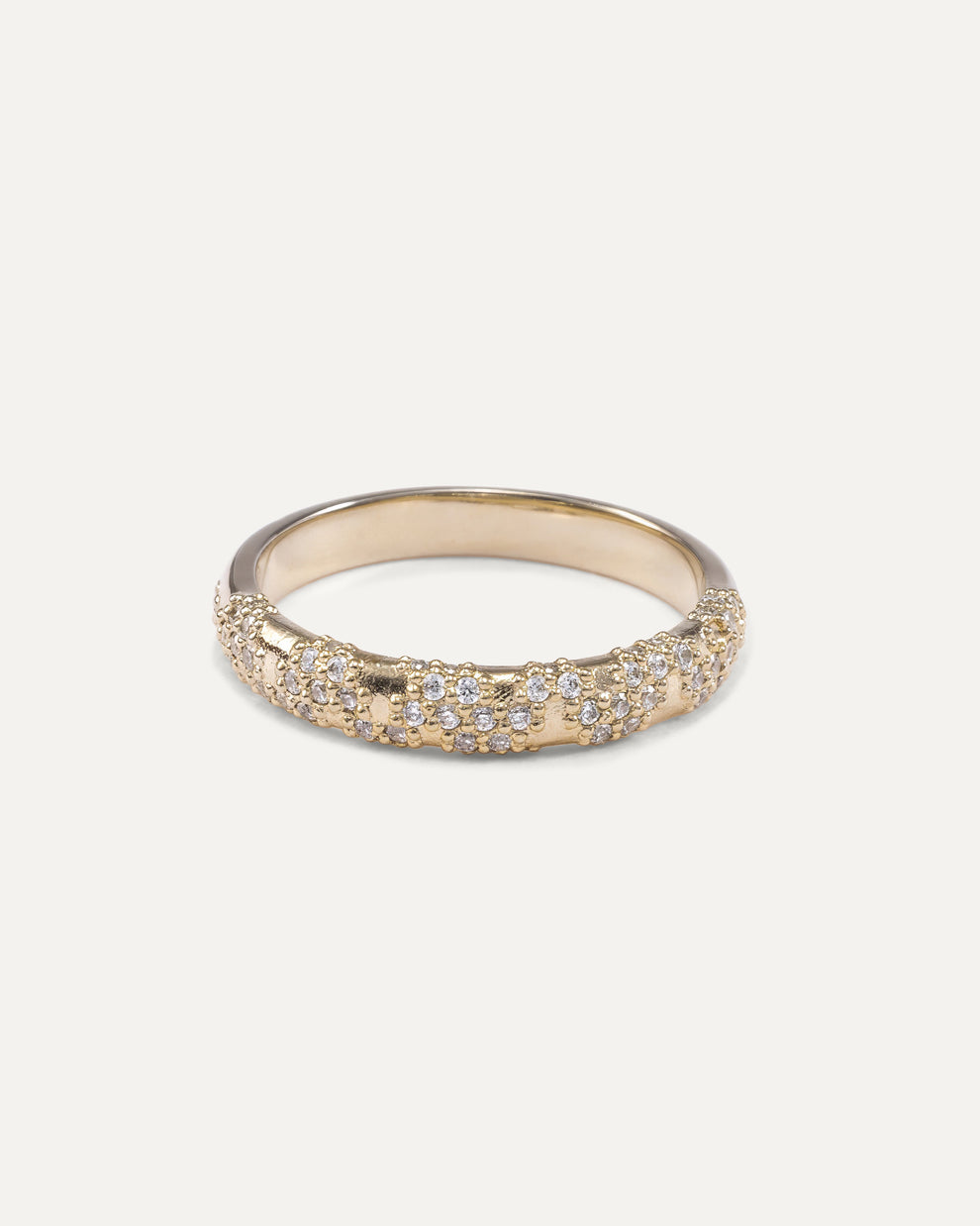 Wedding band with a pavé diamond design – Proud Diamond